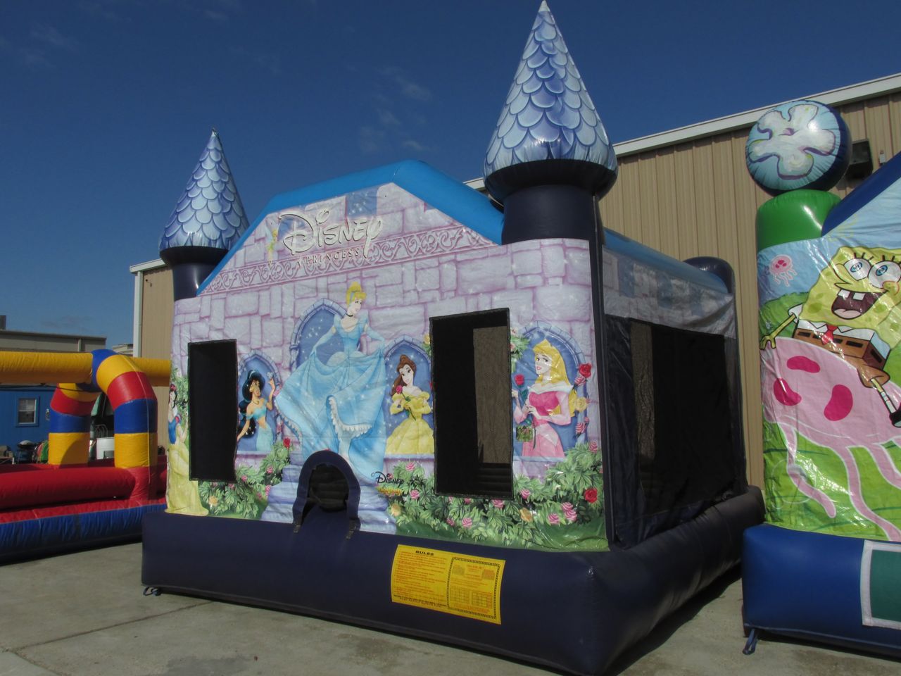 5 Reasons Why Children Love A Bounce House Party! | Herecomesfun