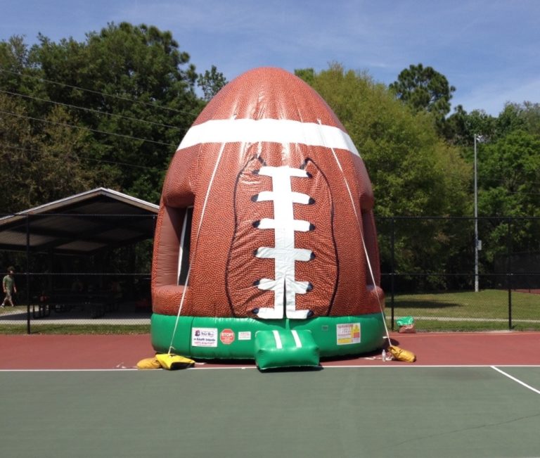 4 Football Inflatables To Win Tailgating | Herecomesfun